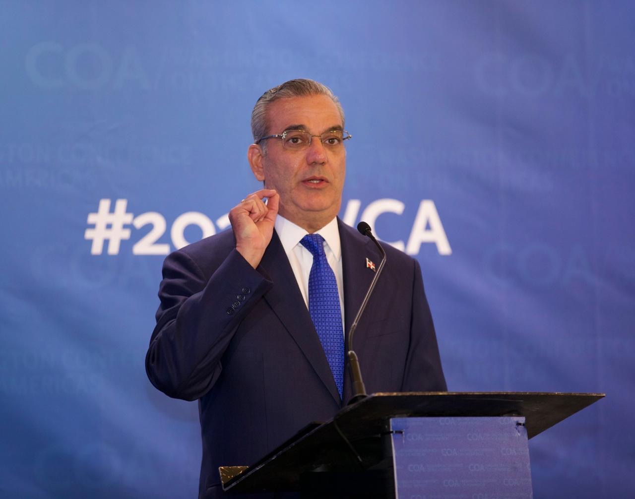 Luis Abinader, primer presidente dominicano en recibir premio Chairman ...